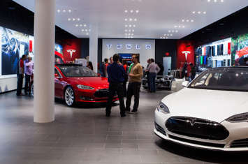 Tesla Montréal – Roulez Electrique